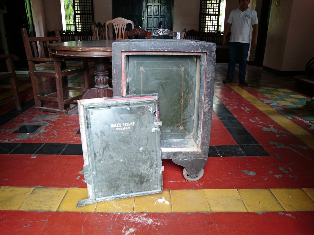 A Hundred Year Old Vault Finally Reveals Its Secrets - Gota De Leche Manila